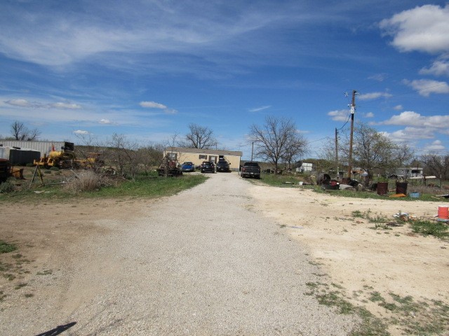 507 Milburn Ave, Mercury, TX 76872 - MLS 20287123 - Coldwell Banker