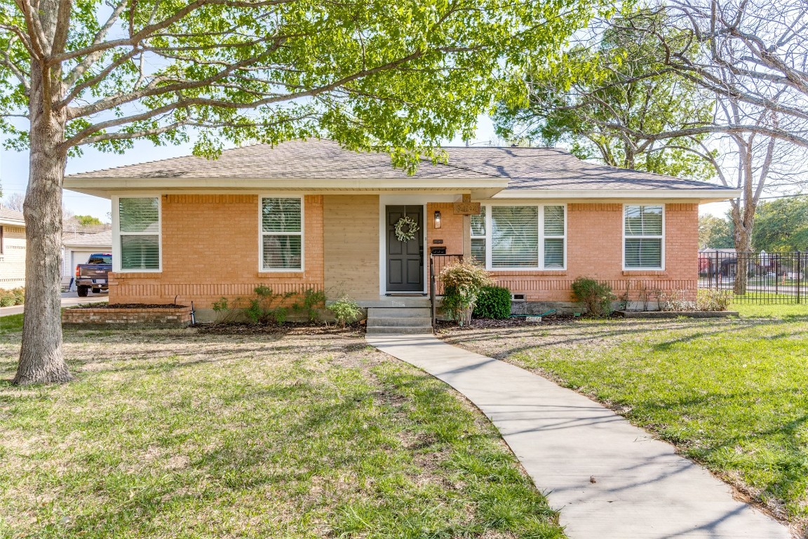 6404 Glennox Ln, Dallas, TX 75214 - MLS 20288685 - Coldwell Banker