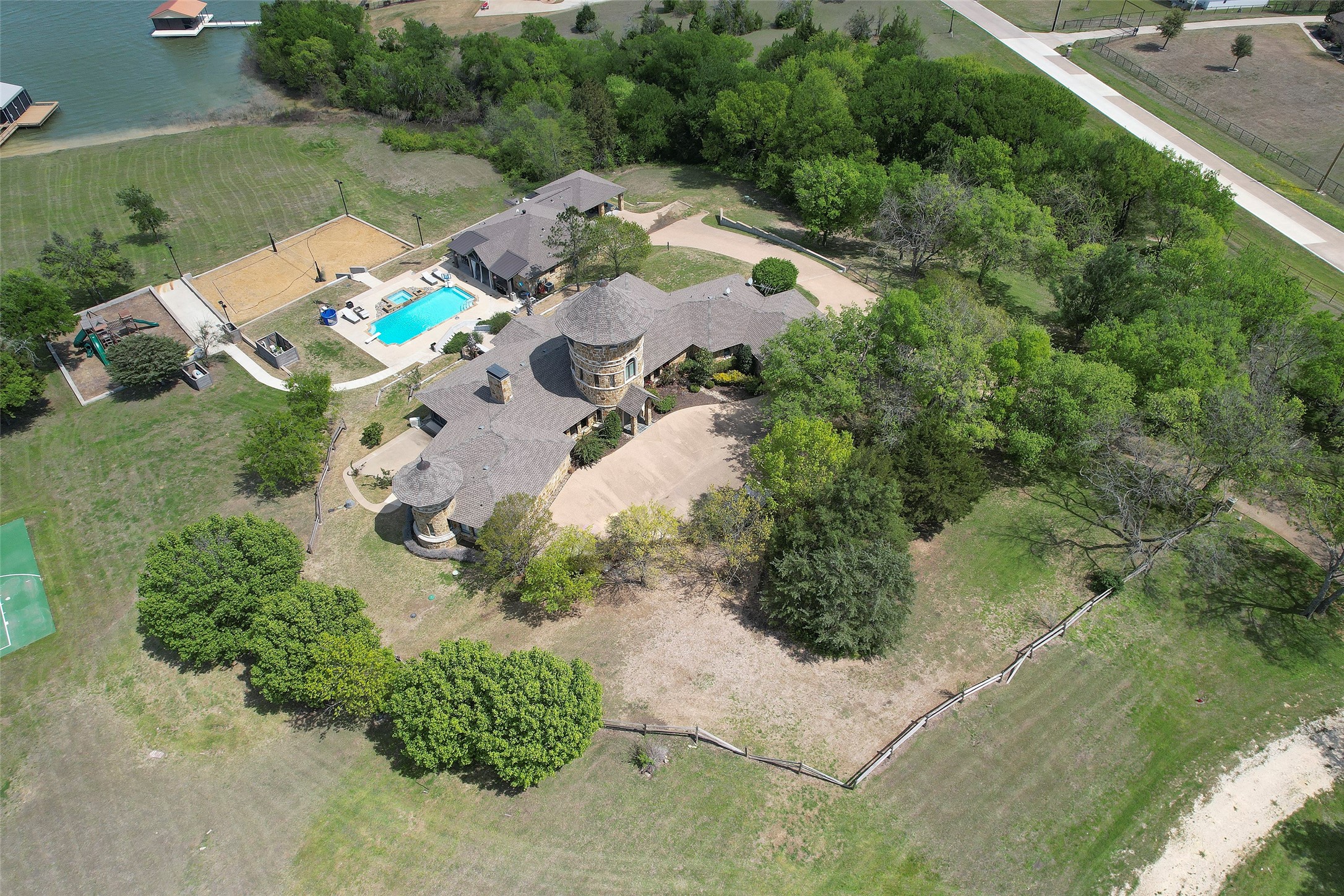 218 Hunter Pass, Waxahachie, TX 75165 - MLS 20290762 - Coldwell Banker