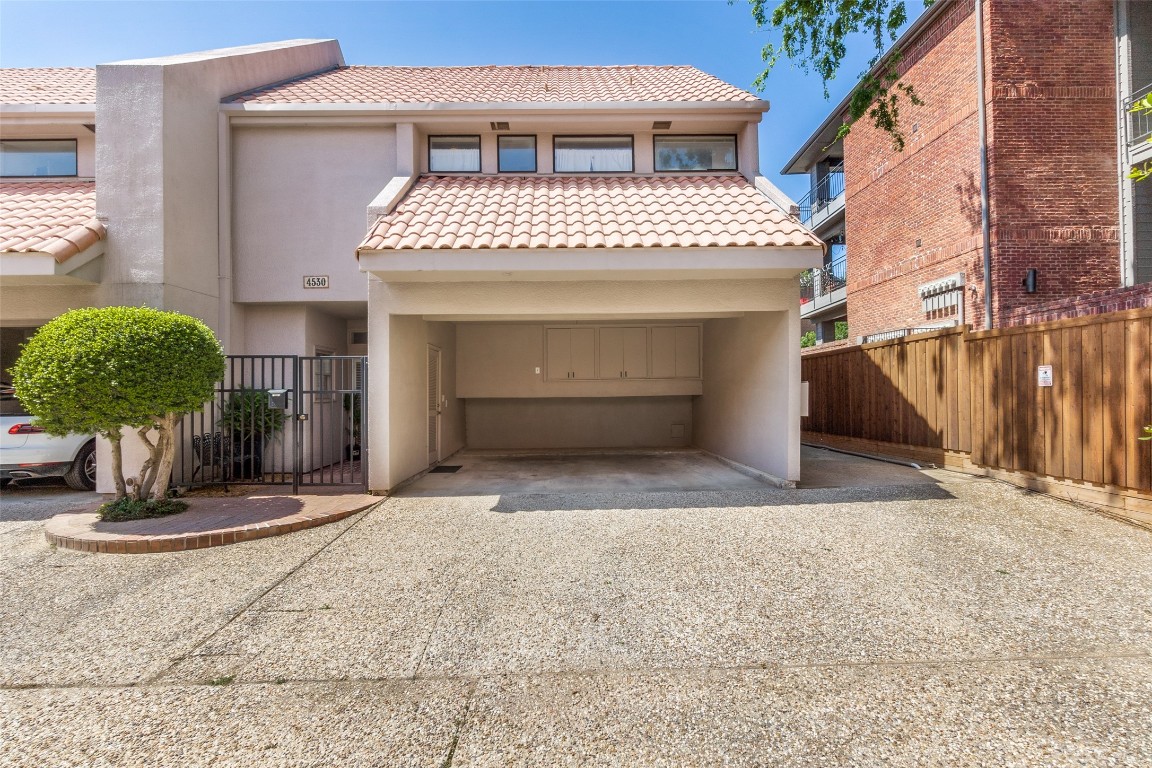 4530 Glenwick Ln, Dallas, TX 75205 - MLS 20294937 - Coldwell Banker