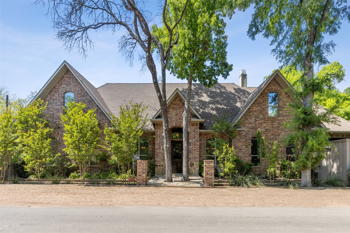 2020 Lakeland Dr, Dallas, TX 75218 - MLS 20301439 - Coldwell Banker