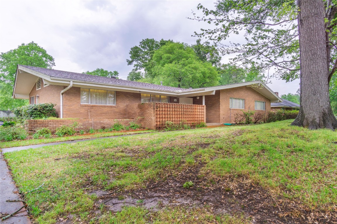 736 Neal Dr, Shreveport, LA 71107 - MLS 20302761 - Coldwell Banker