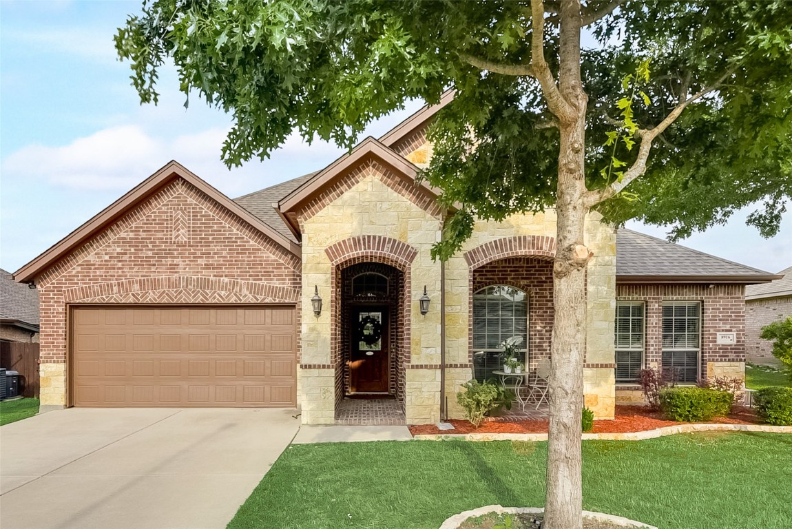 8916 Stone Top Dr, Fort Worth, TX 76179 - MLS 20319021 - Coldwell Banker
