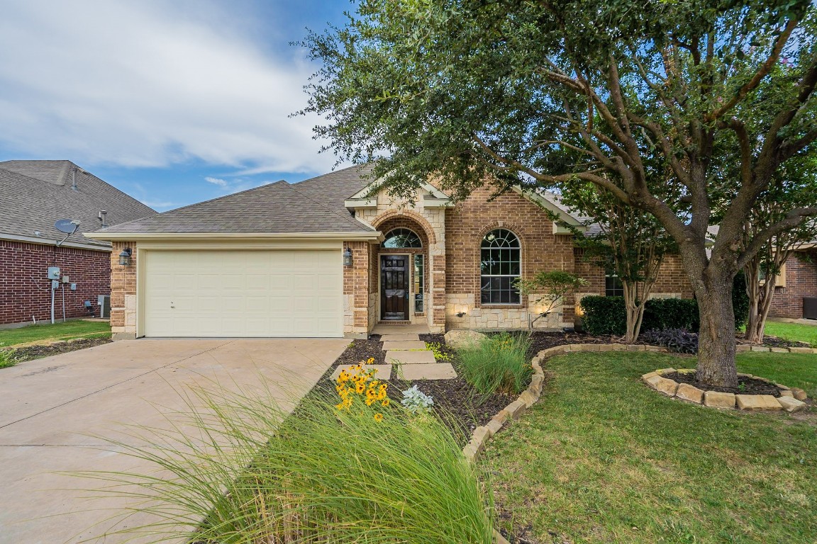 908 Robbins Way, Saginaw, TX 76179 - MLS 20351050 - Coldwell Banker