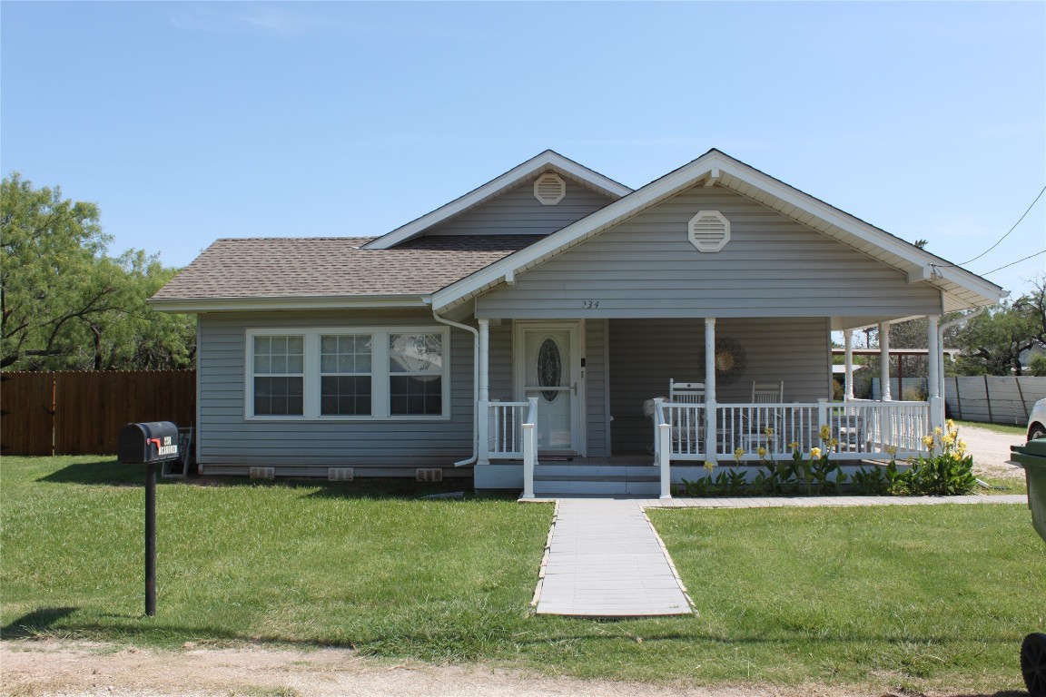 234 Nolan St, Tye, TX 79563 - MLS 20362198 - Coldwell Banker