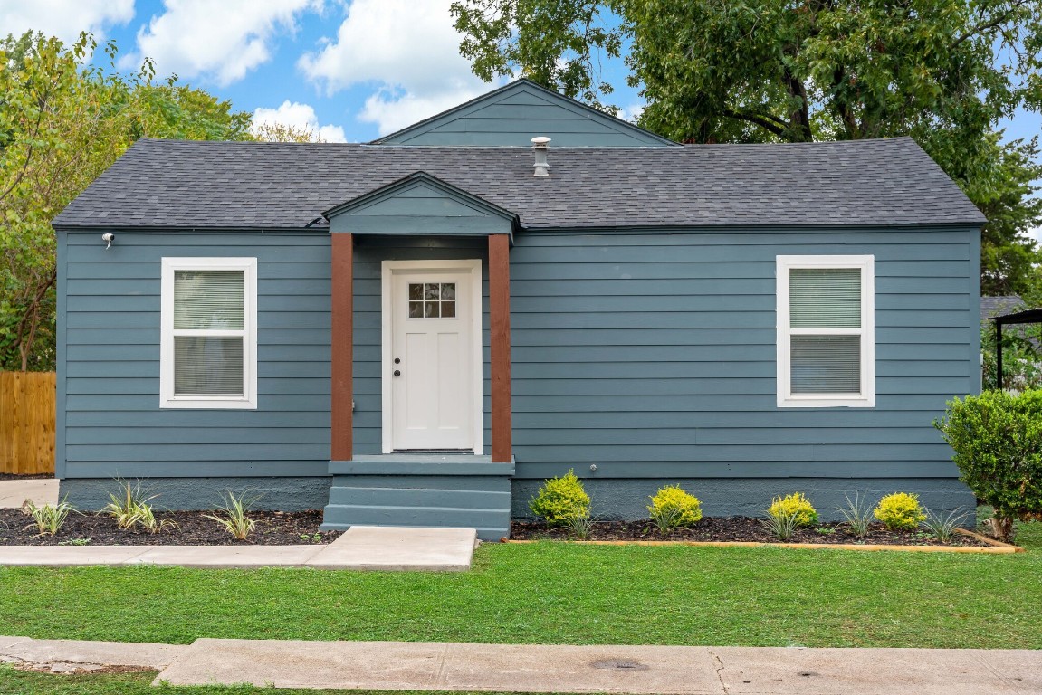 2707 Bentley Ave, Dallas, TX 75211 - MLS 20367208 - Coldwell Banker