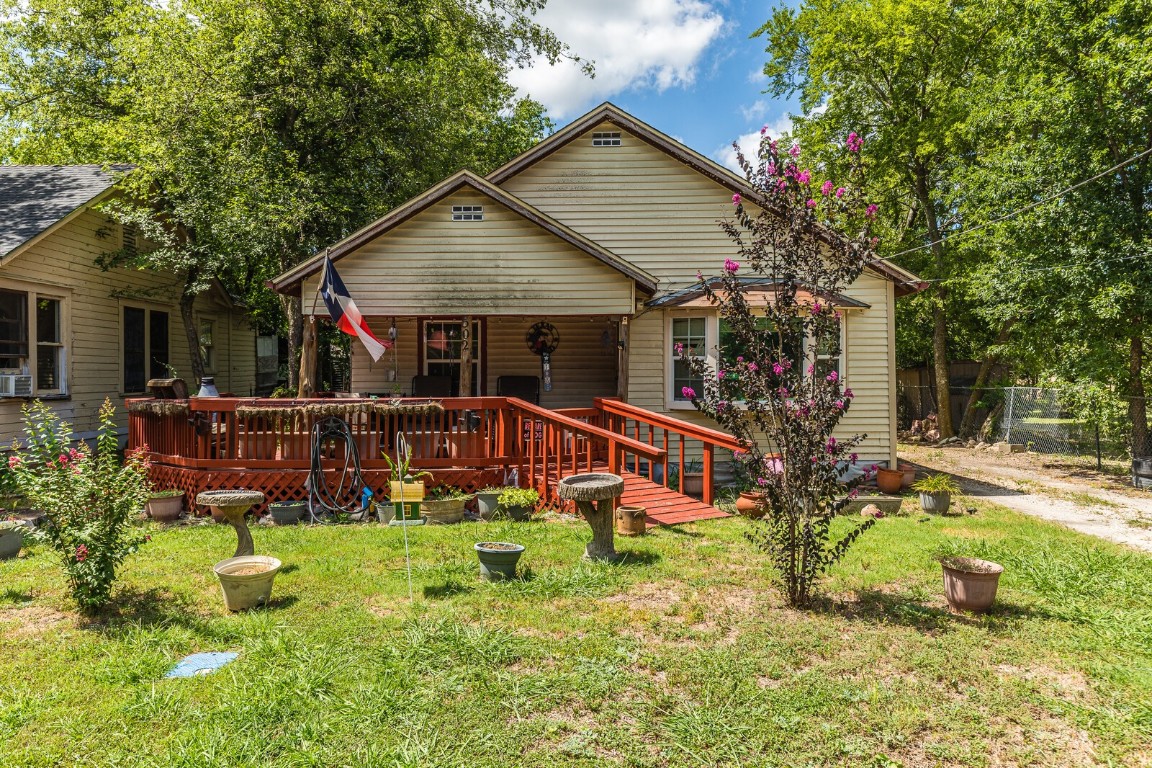 502 E Spruce St, West, TX 76691 - MLS 20374611 - Coldwell Banker