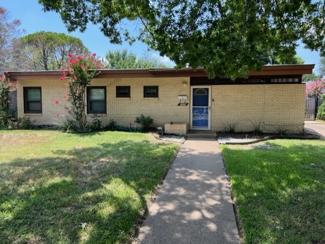 1609 Priscilla Ln, Irving, TX 75061 - MLS 20378214 - Coldwell Banker