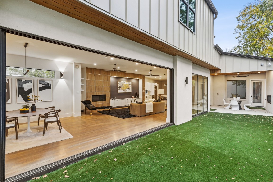 7606 Roper St, Dallas, TX 75209 - MLS 20383840 - Coldwell Banker