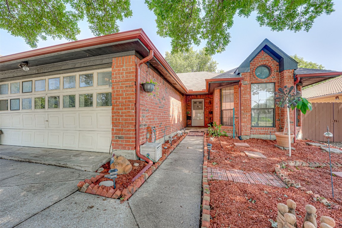 905 High Point Rd, Arlington, TX 76015 - MLS 20391805 - Coldwell Banker