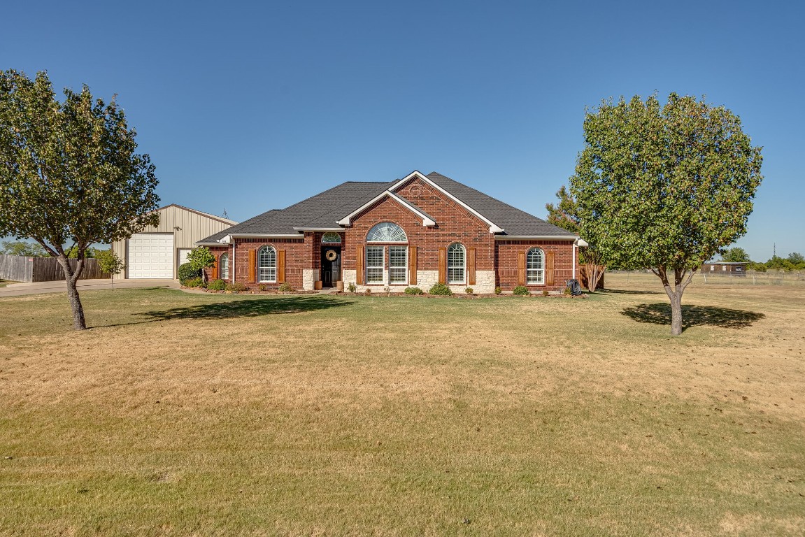393 Country Manor Ln, Royse City, TX 75189 - MLS 20410634 - Coldwell Banker