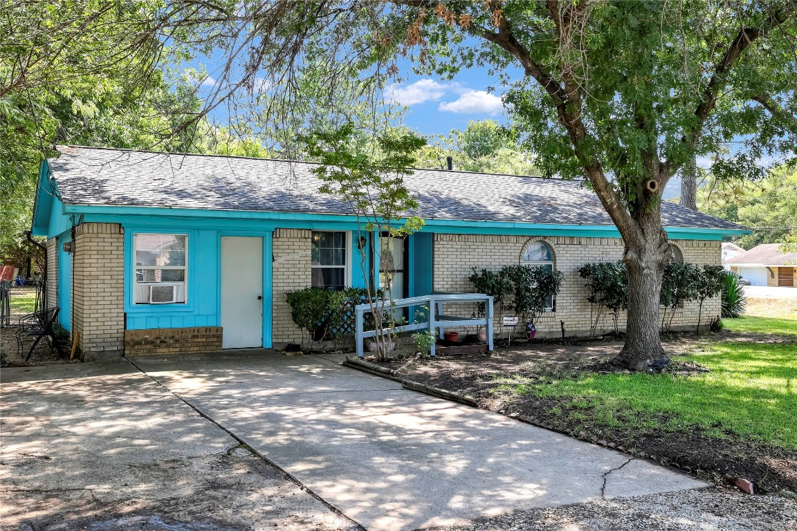 1626 Greenlawn Dr, Dallas, TX 75253 - MLS 20415368 - Coldwell Banker