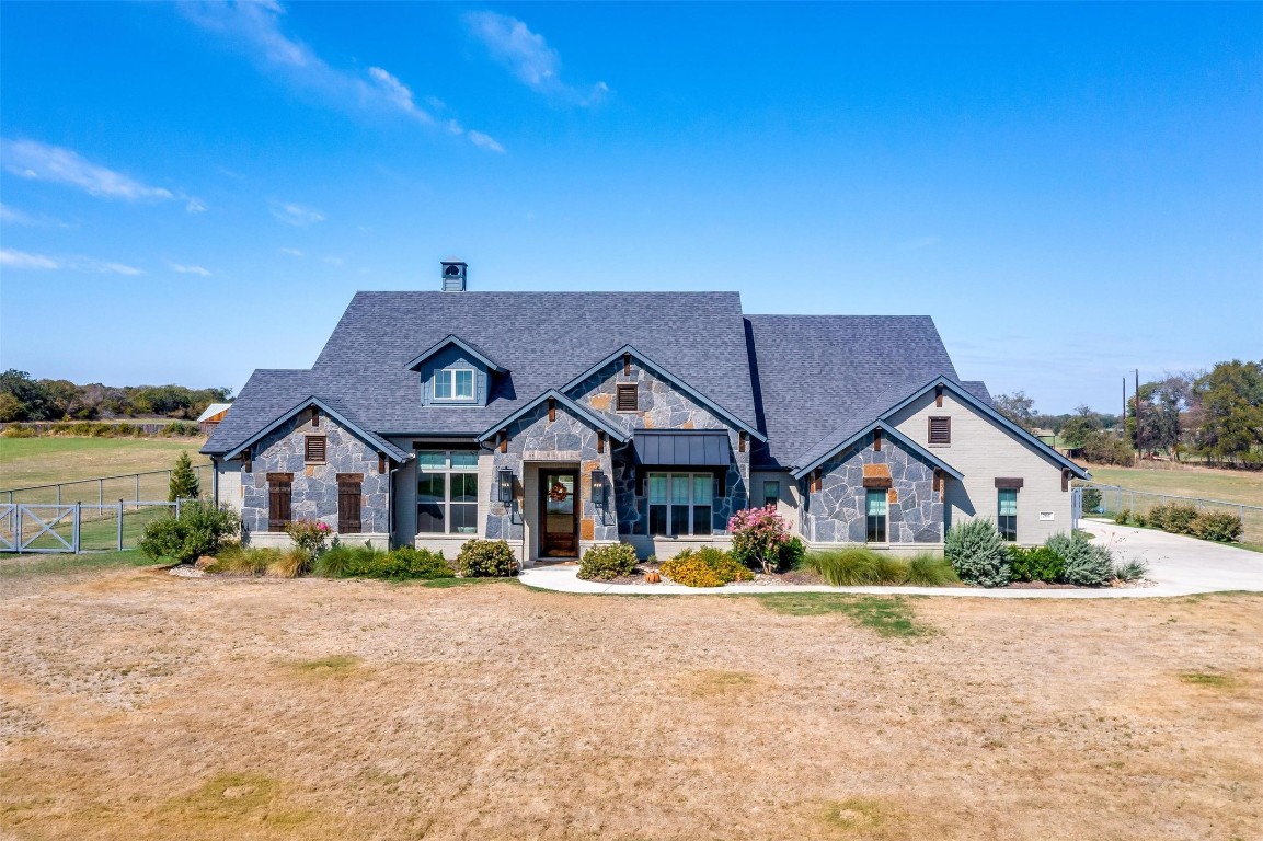 201 Salt Crk Ct, Weatherford, TX 76087 - MLS 20446367 - Coldwell Banker