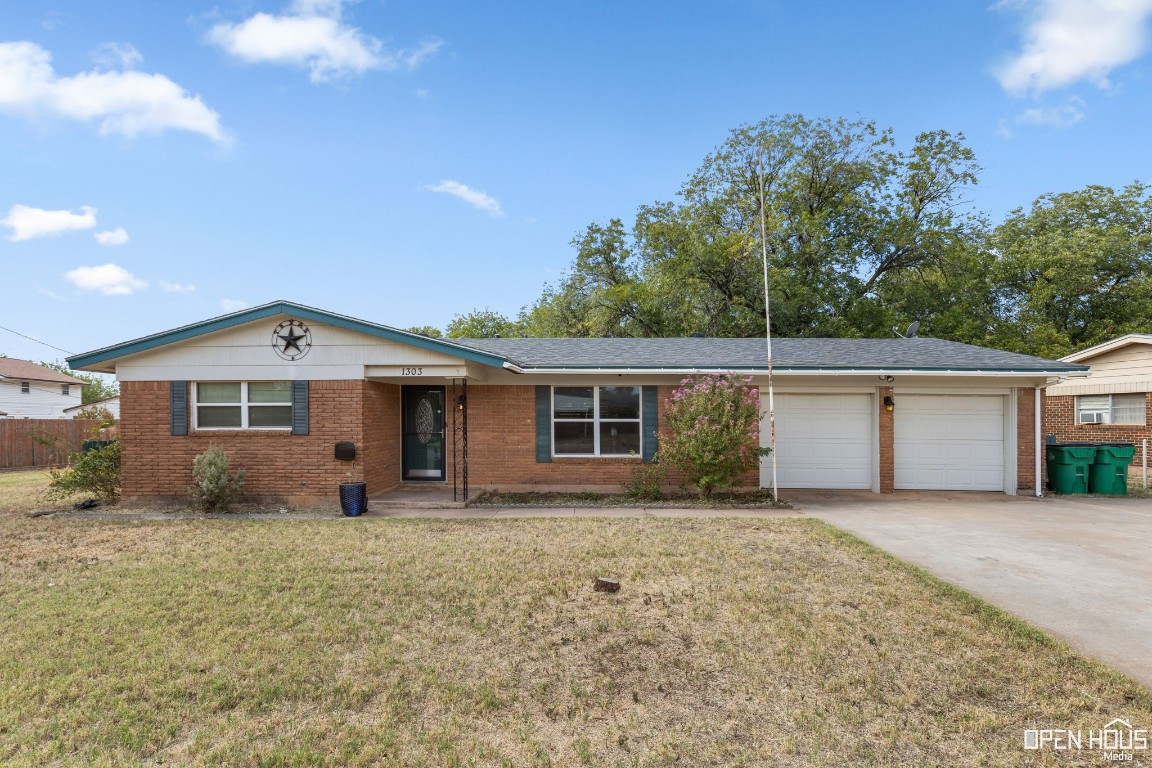 1303 Mary Dr, Iowa Park, TX 76367 - MLS 20447182 - Coldwell Banker