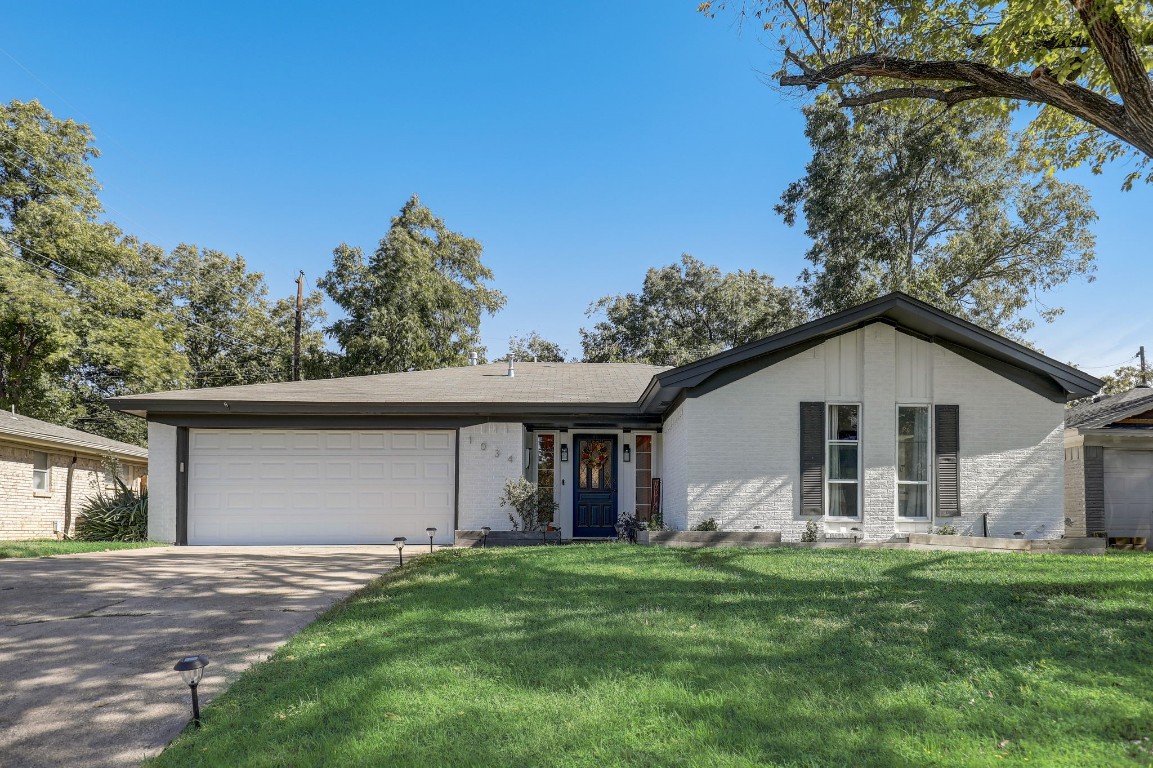 1034 Greg Ct, Irving, TX 75060 - MLS 20471359 - Coldwell Banker