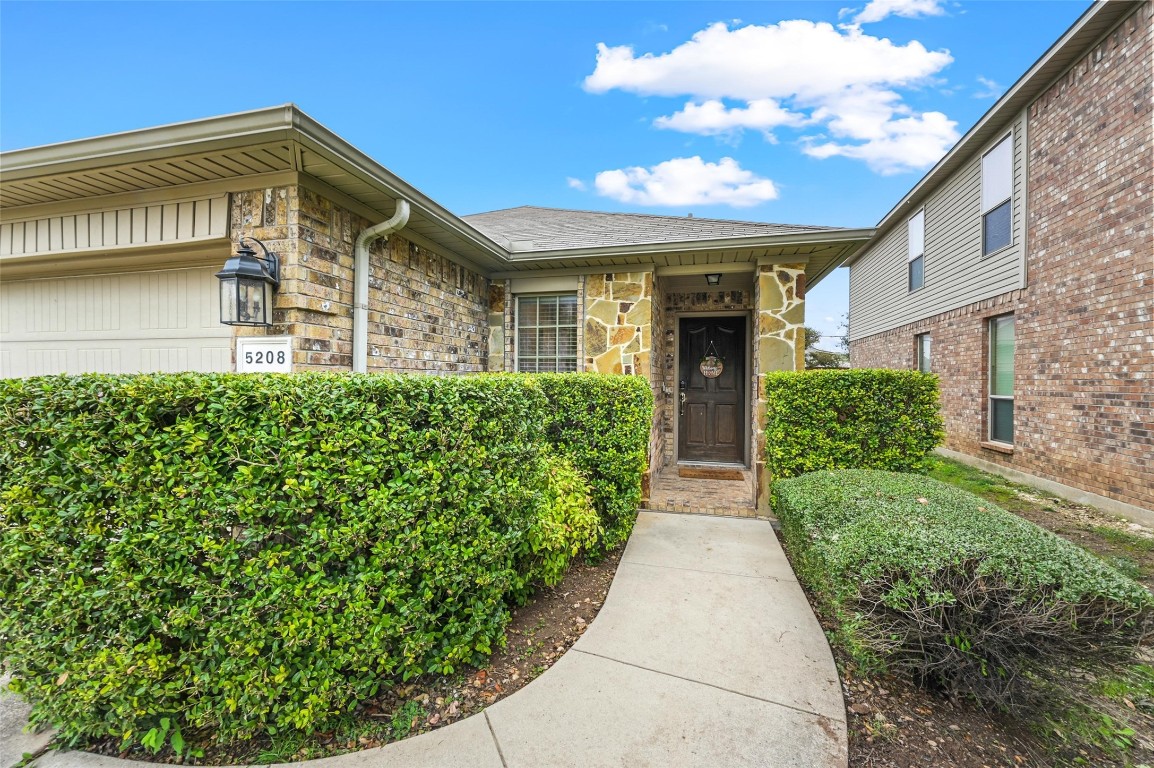 5208 Britton Ridge Ln, Fort Worth, TX 76179 - MLS 20475134 - Coldwell ...