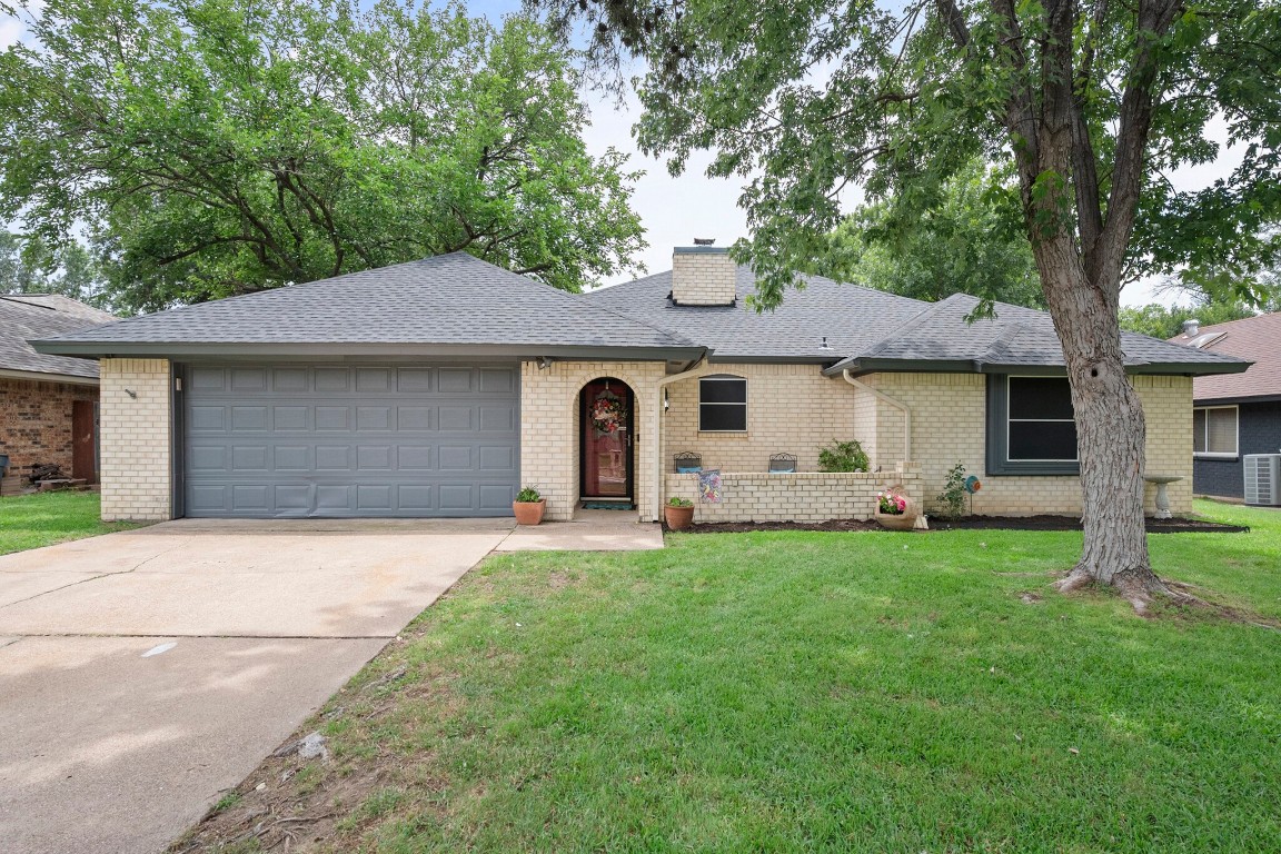 1014 Springfield St, Mansfield, TX 76063 - MLS 20477785 - Coldwell Banker
