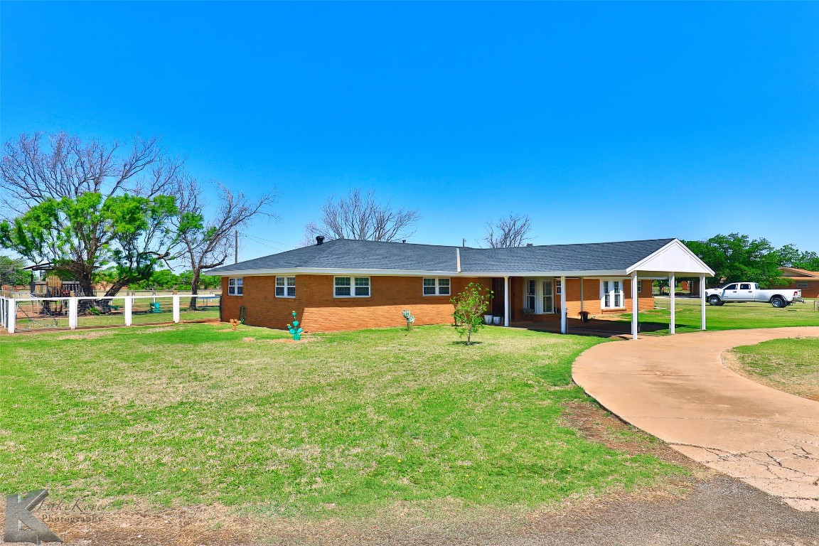 405 S Hilmar St, Weinert, TX 76388 - MLS 20515120 - Coldwell Banker