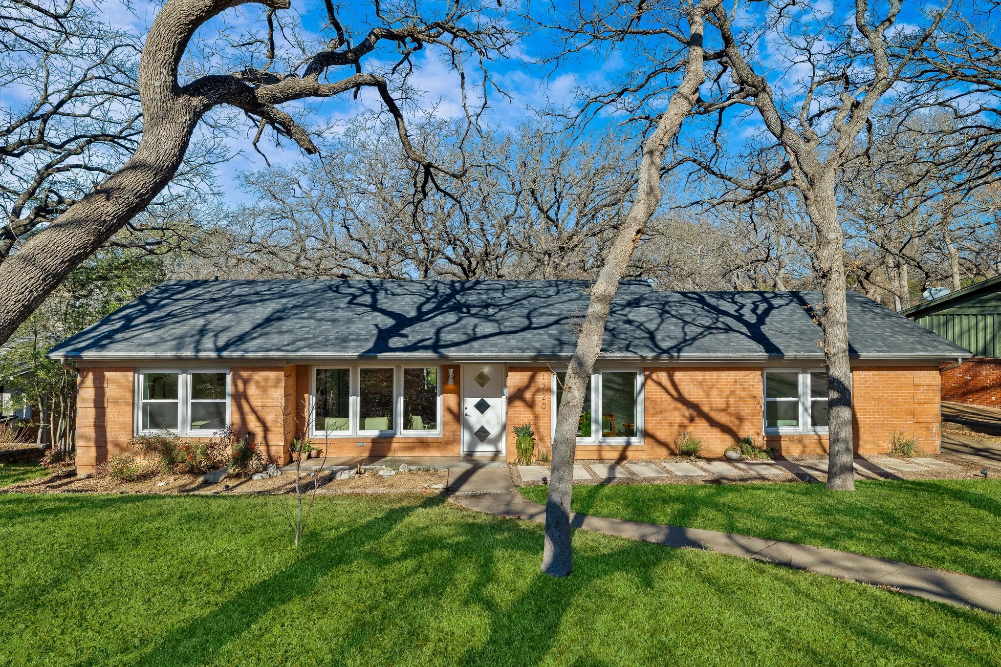 1720 Danciger Dr, Fort Worth, TX 76112 - MLS 20530656 - Coldwell Banker