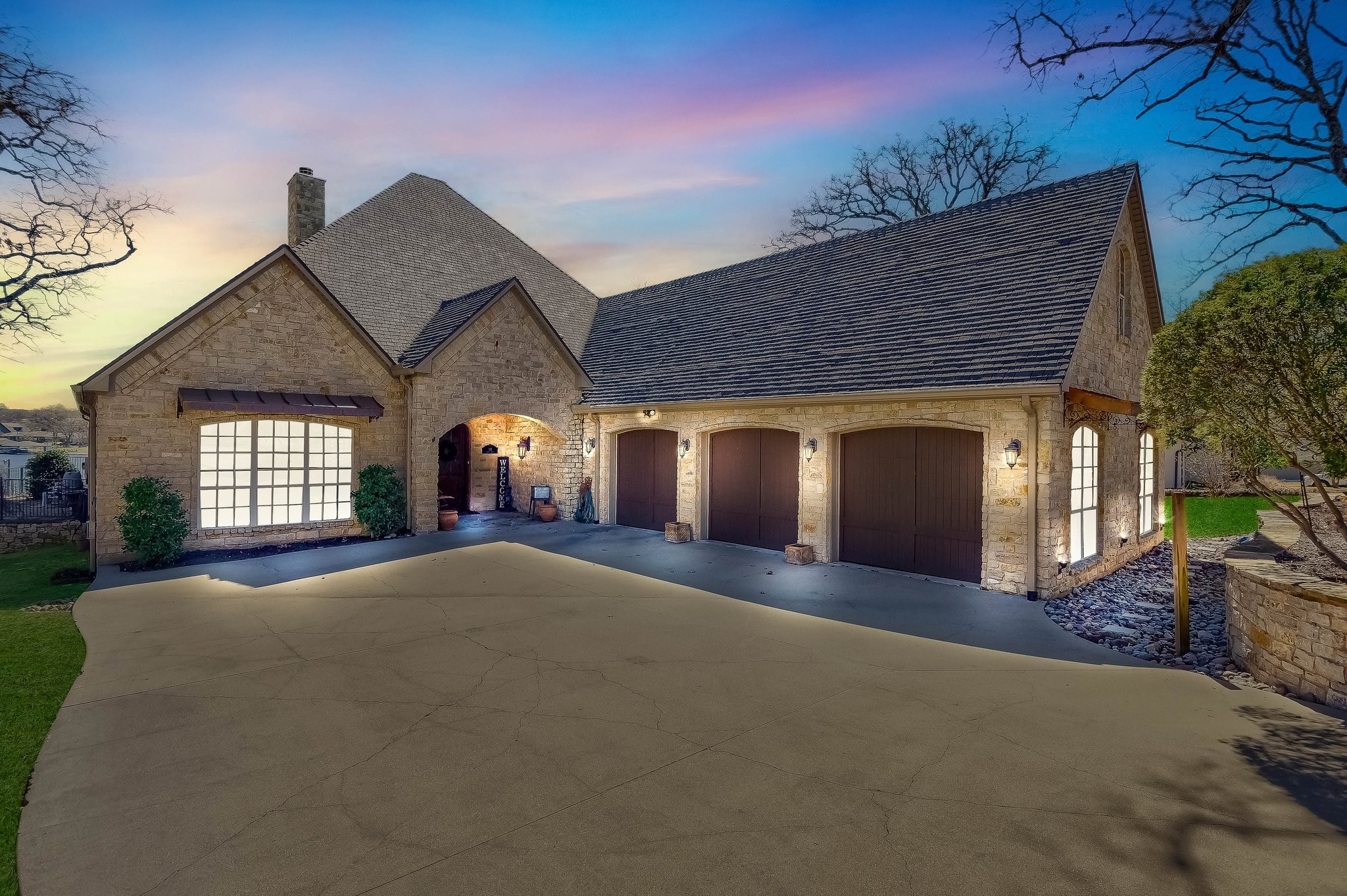 108 Hogan Dr, Lake Kiowa, TX 76240 - MLS 20540595 - Coldwell Banker