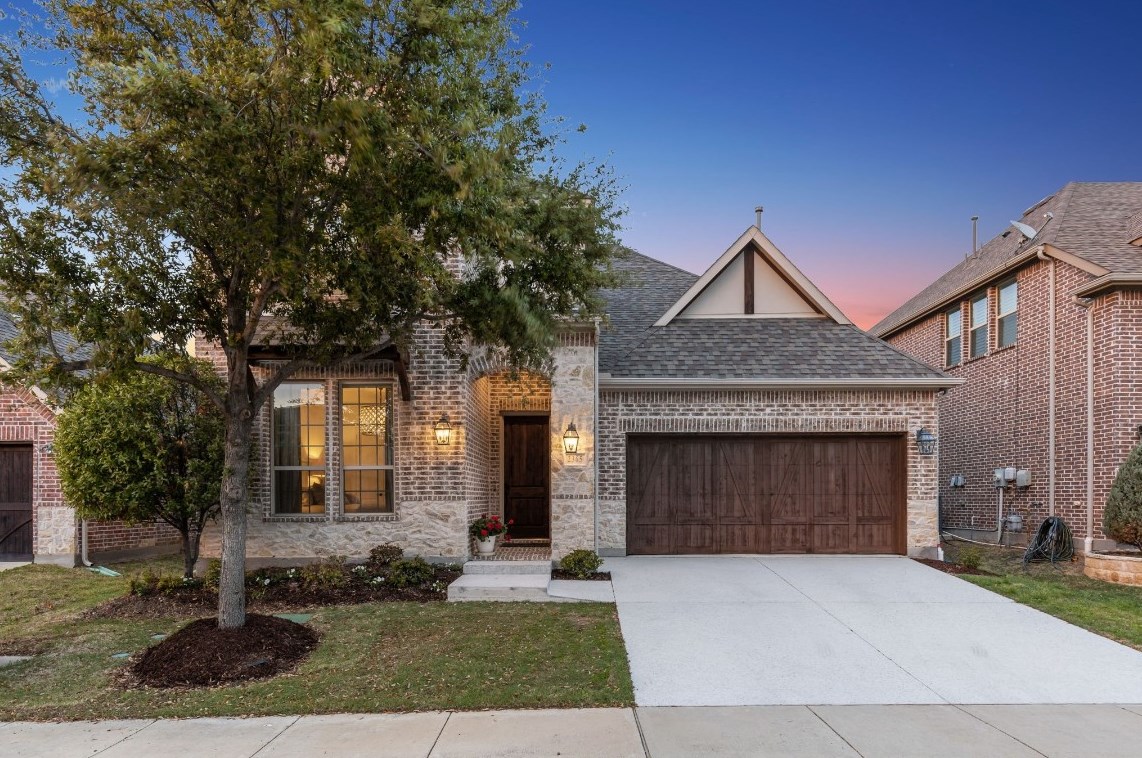 2365 Stallion St, Carrollton, TX 75010 - MLS 20565098 - Coldwell Banker