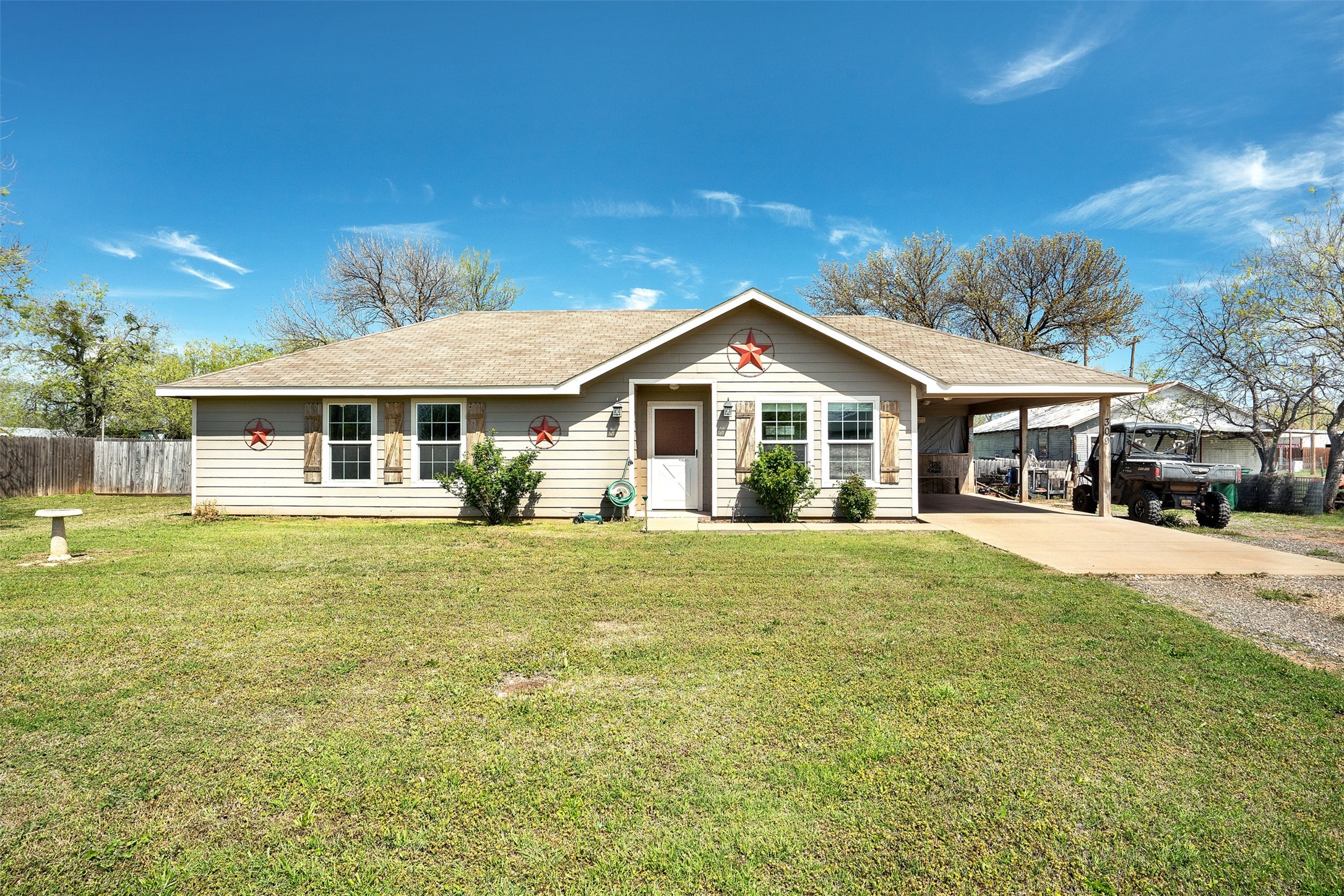 309 E Franklin Ave, Electra, TX 76360 - MLS 20588664 - Coldwell Banker
