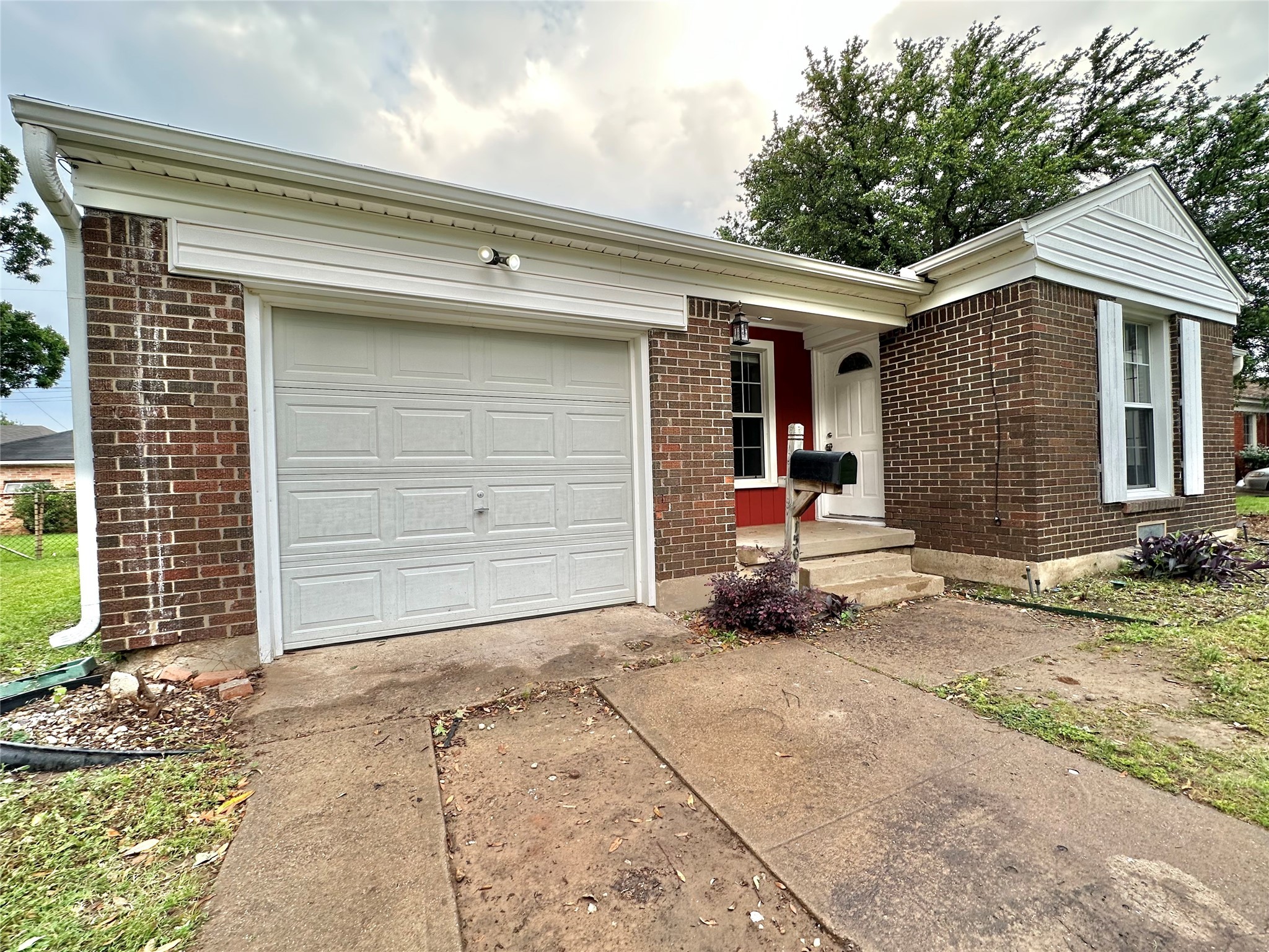 1504 Priscilla Ln, Irving, TX 75061 - MLS 20602148 - Coldwell Banker