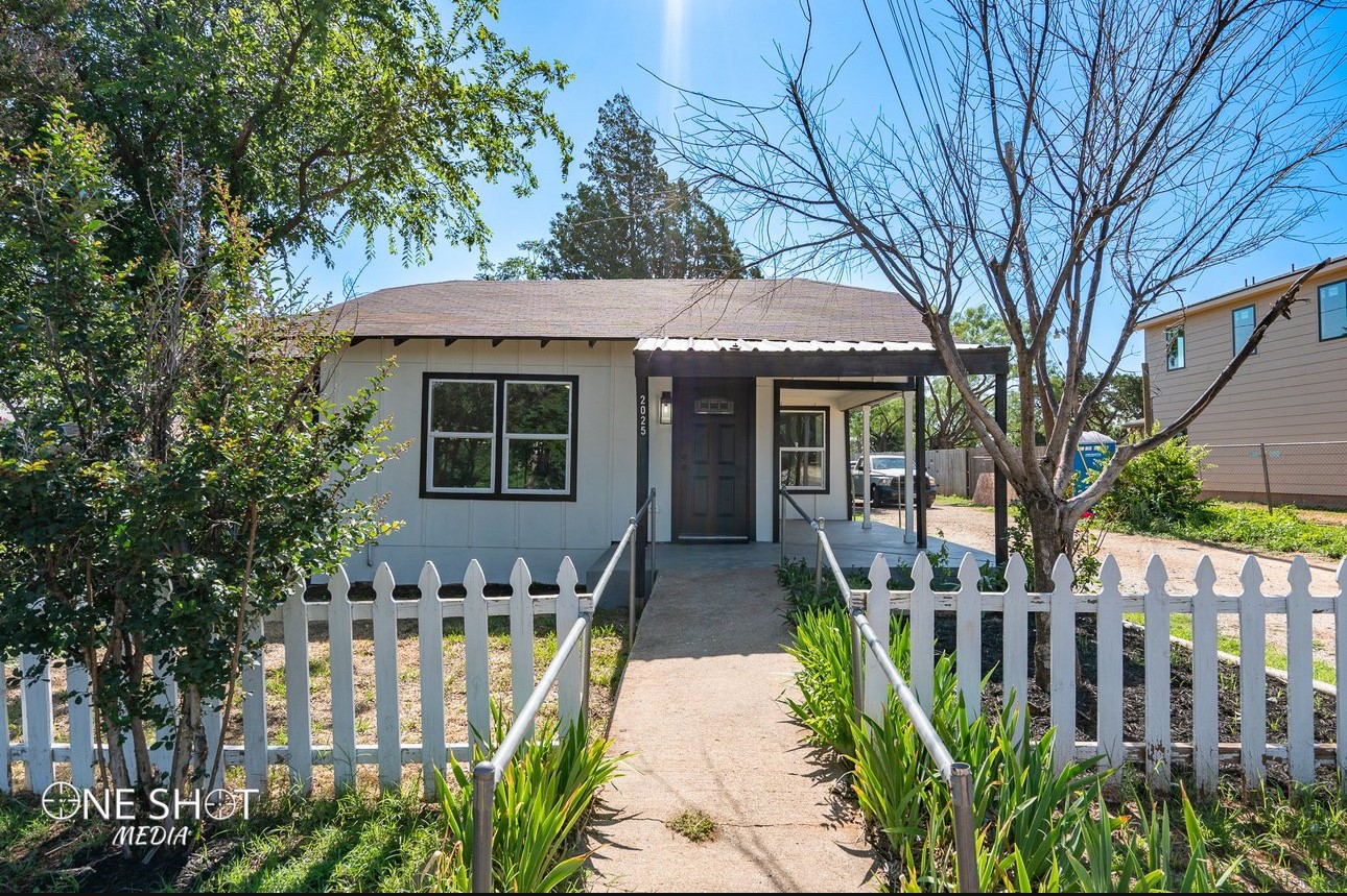 2025 Grape St, Abilene, TX 79601 - MLS 20633501 - Coldwell Banker