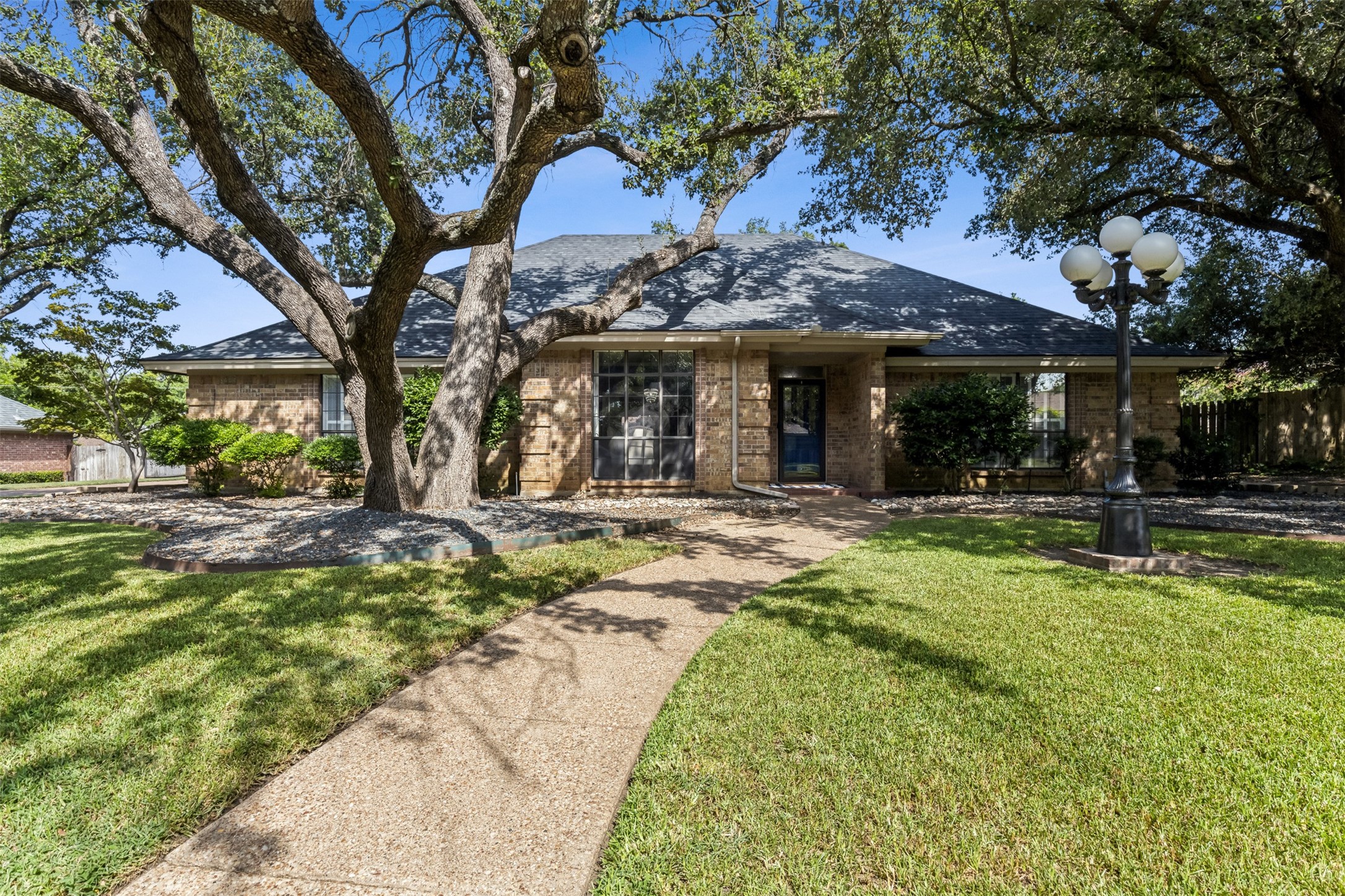 925 Canyon Dr, Cleburne, TX 76033 - MLS 20664404 - Coldwell Banker