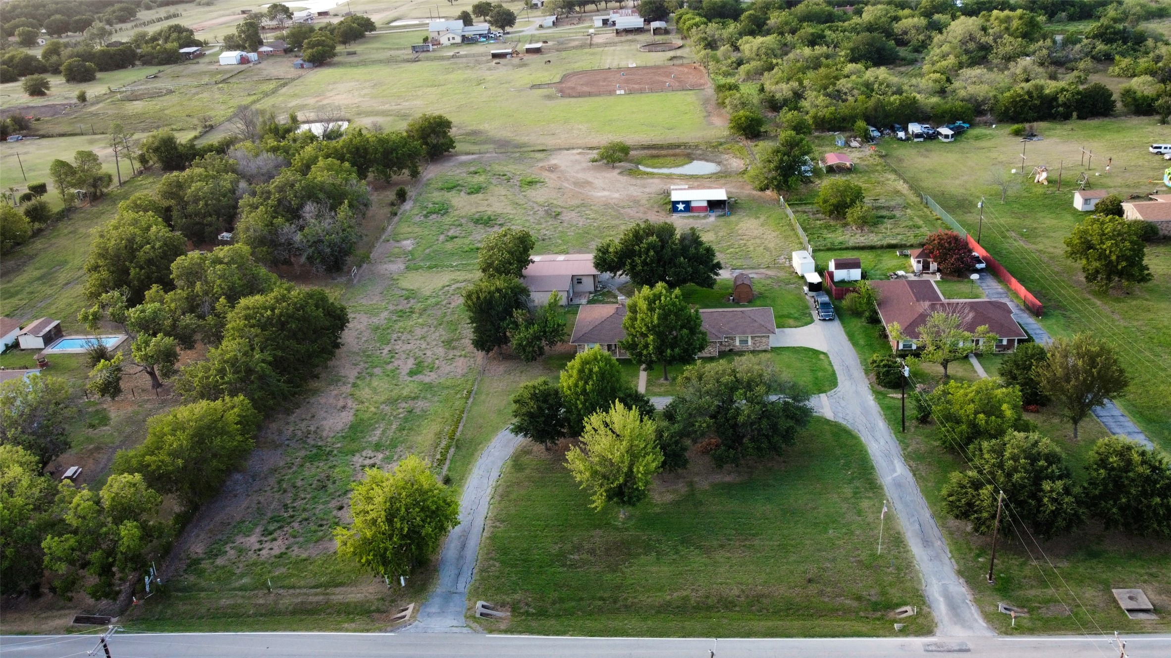 300 W Ryan Rd, Denton, TX 76210 - MLS 20672823 - Coldwell Banker