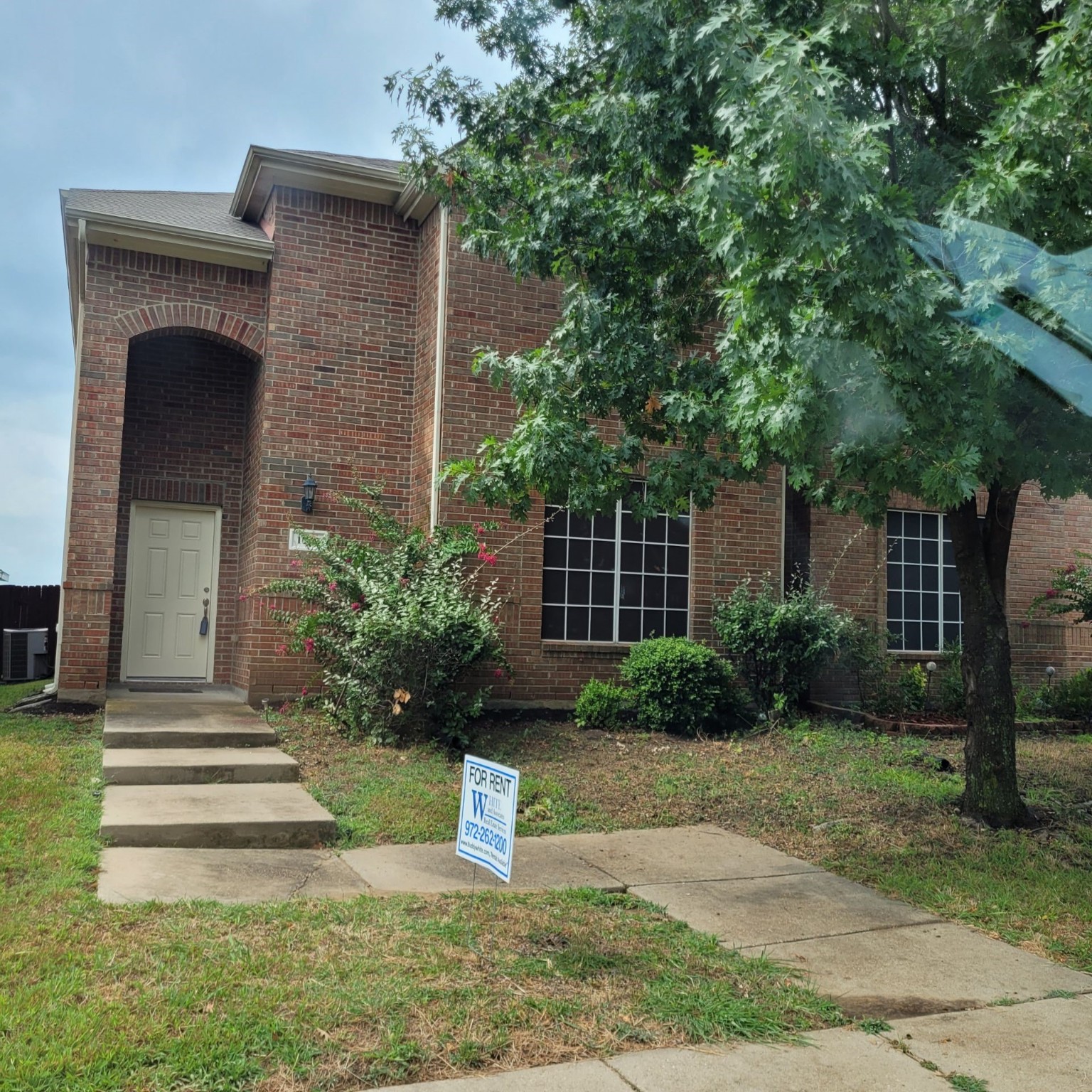 1019 Jamie Dr, Grand Prairie, TX 75052 - MLS 20681437 - Coldwell Banker