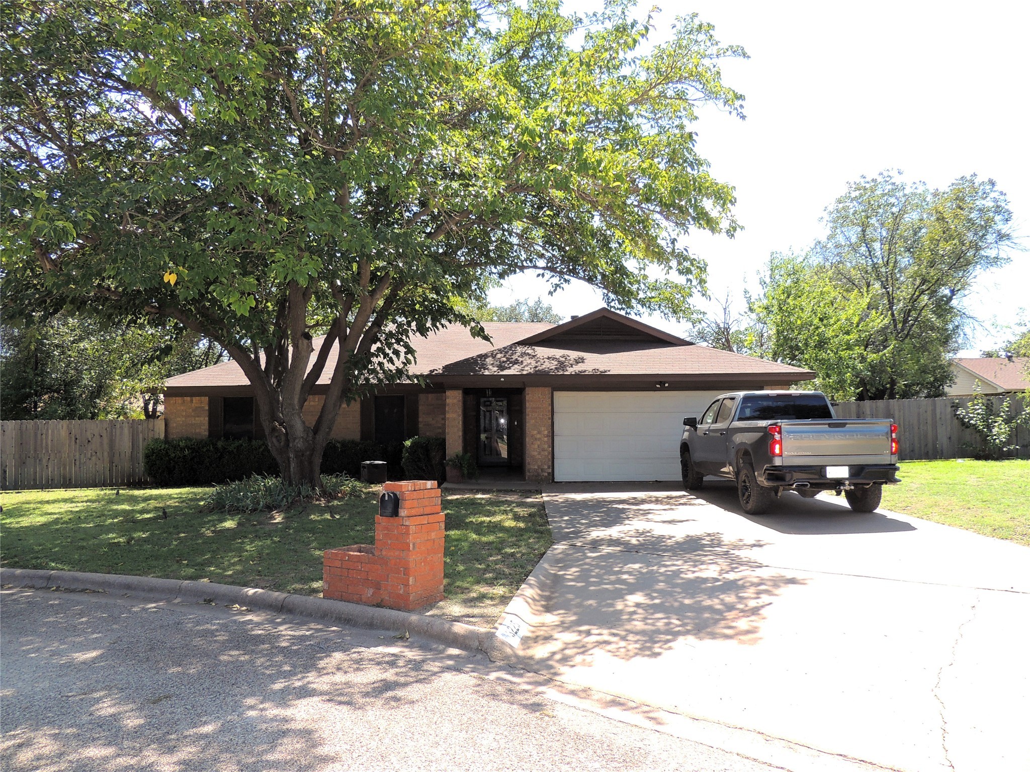 3225 Falcon Dr, Abilene, TX 79606 - MLS 20732796 - Coldwell Banker