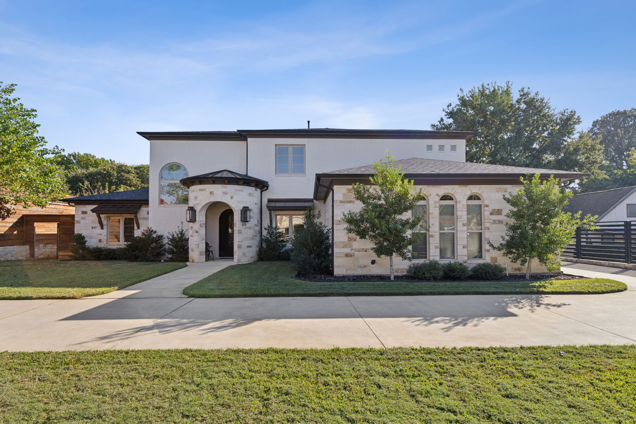 2903 Sutton Pl, Southlake, TX 76092 - MLS 20782047 - Coldwell Banker