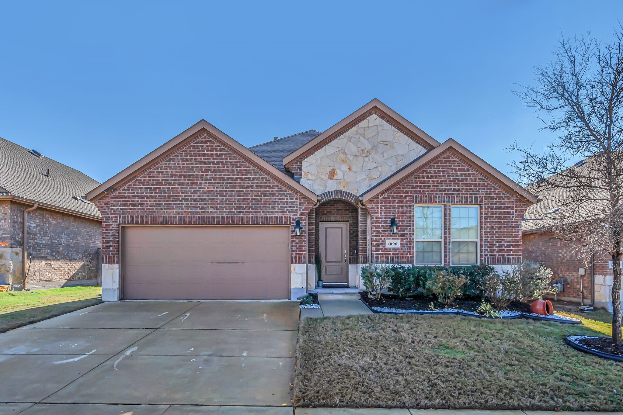 1009 Azure Ln, Celina, TX 75009 - MLS 20804535 - Coldwell Banker