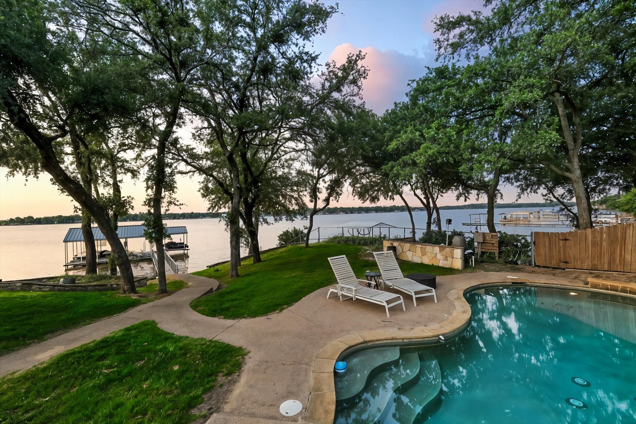 7070 Briar Rd, Azle, TX 76020 - MLS 20859872 - Coldwell Banker