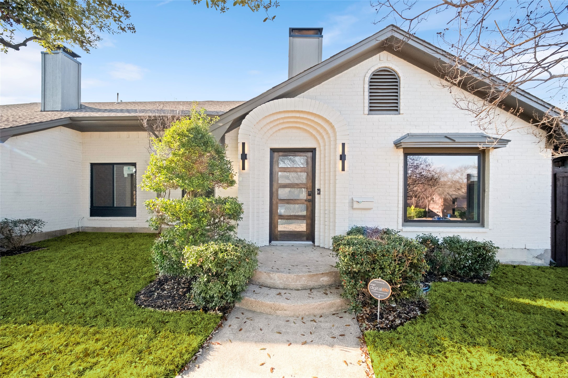 7639 Royal Ln, Dallas, TX 75230 - MLS 20860038 - Coldwell Banker