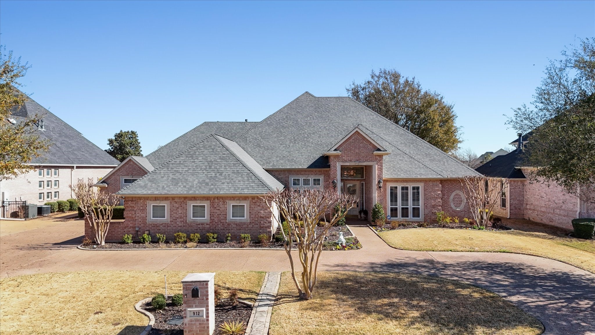 912 Amanda Dr, Mansfield, TX 76063 - MLS 20868831 - Coldwell Banker