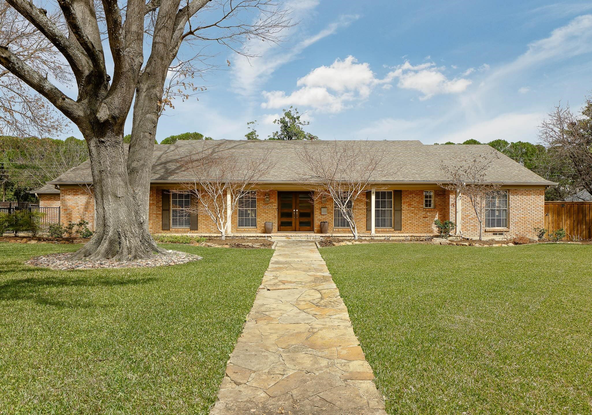 4627 Hallmark Dr, Dallas, TX 75229 - MLS 20875298 - Coldwell Banker