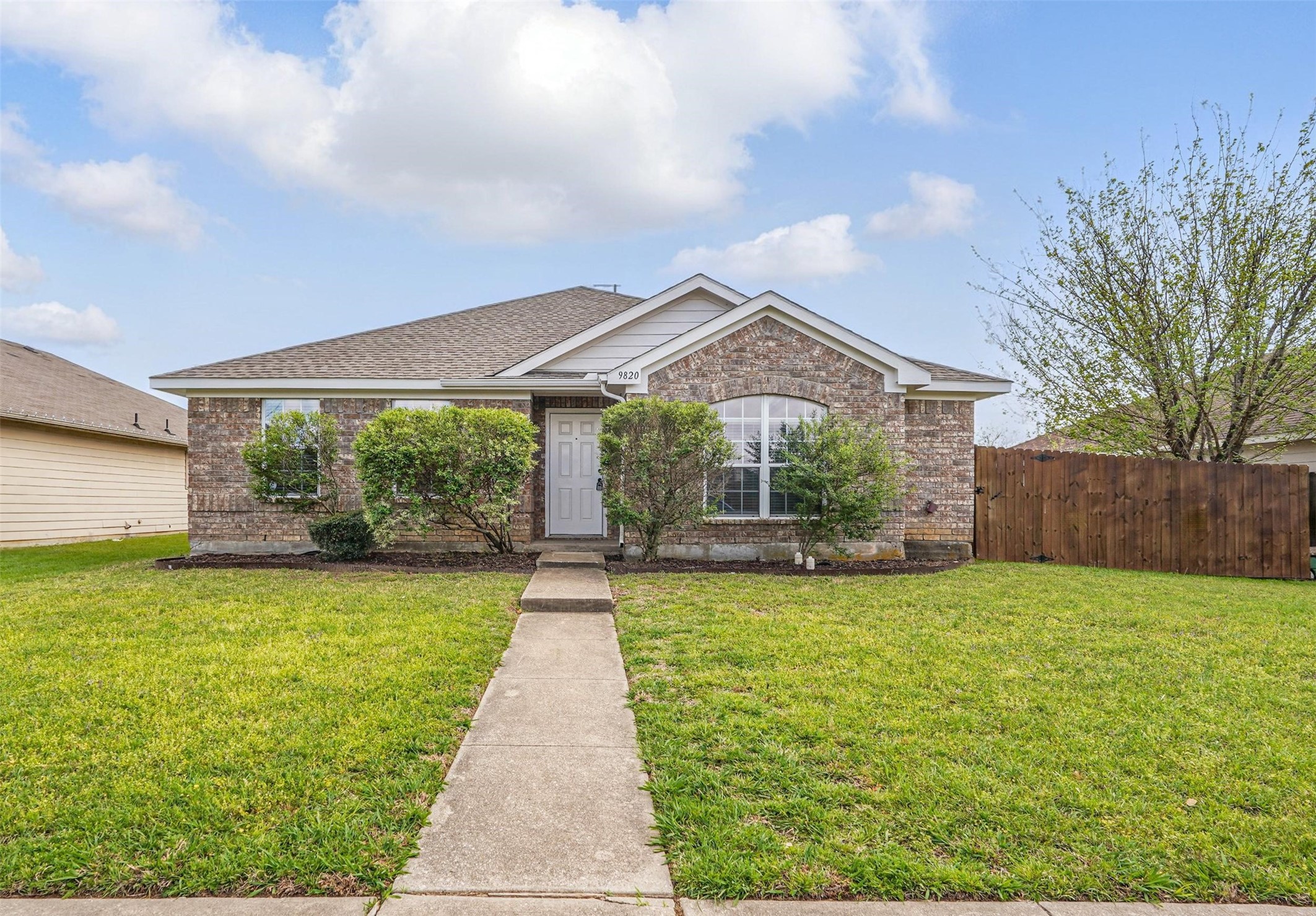 9820 Michelle Dr, Dallas, TX 75217 - MLS 20884799 - Coldwell Banker