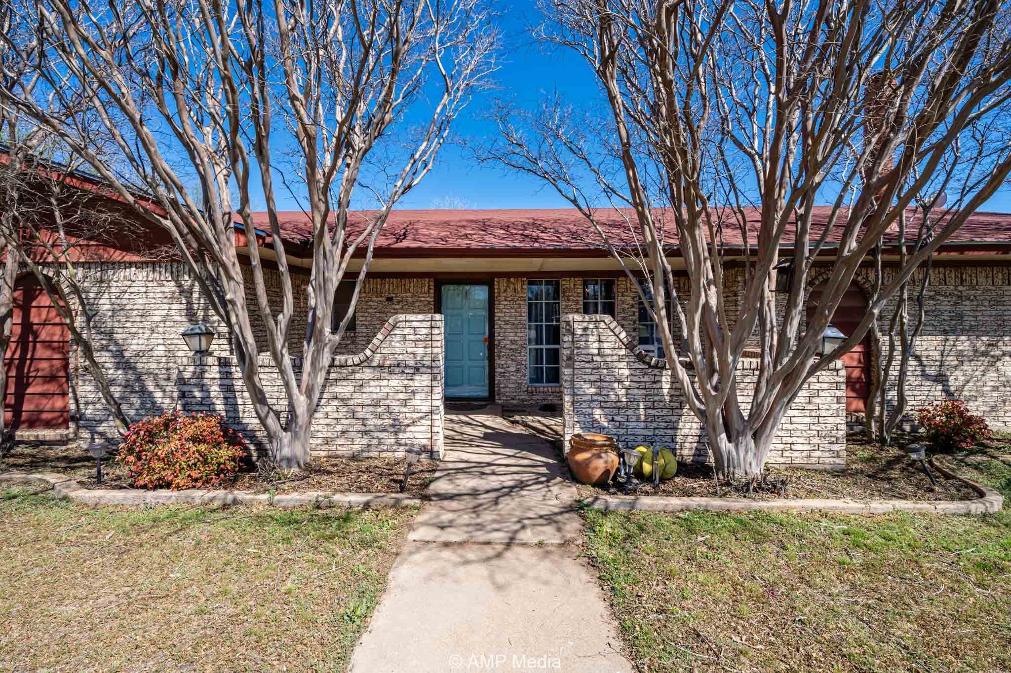 402 Robin St, Throckmorton, TX 76483 - MLS 20886083 - Coldwell Banker