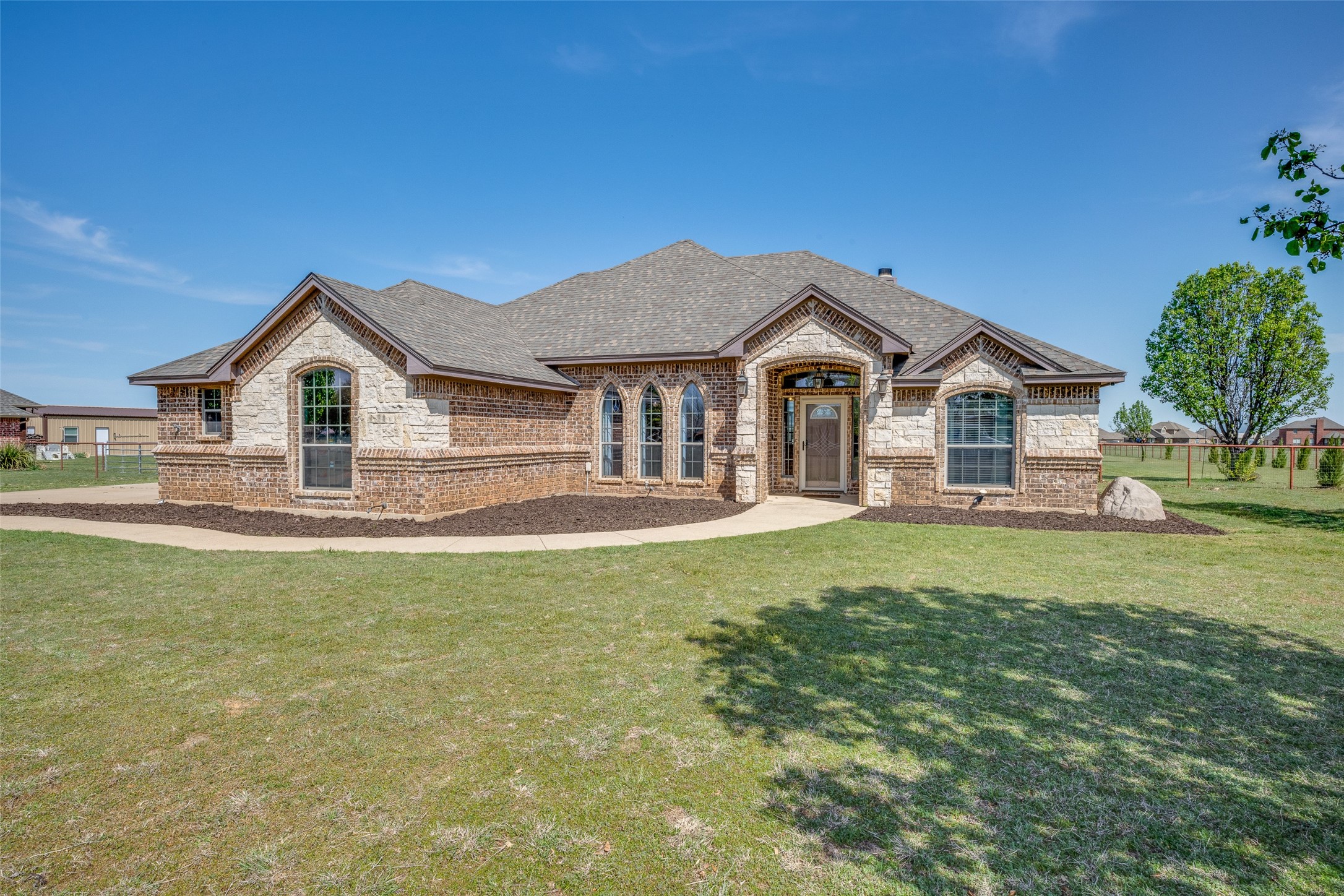 126 Sky Way, New Fairview, TX 76078 - MLS 20892318 - Coldwell Banker