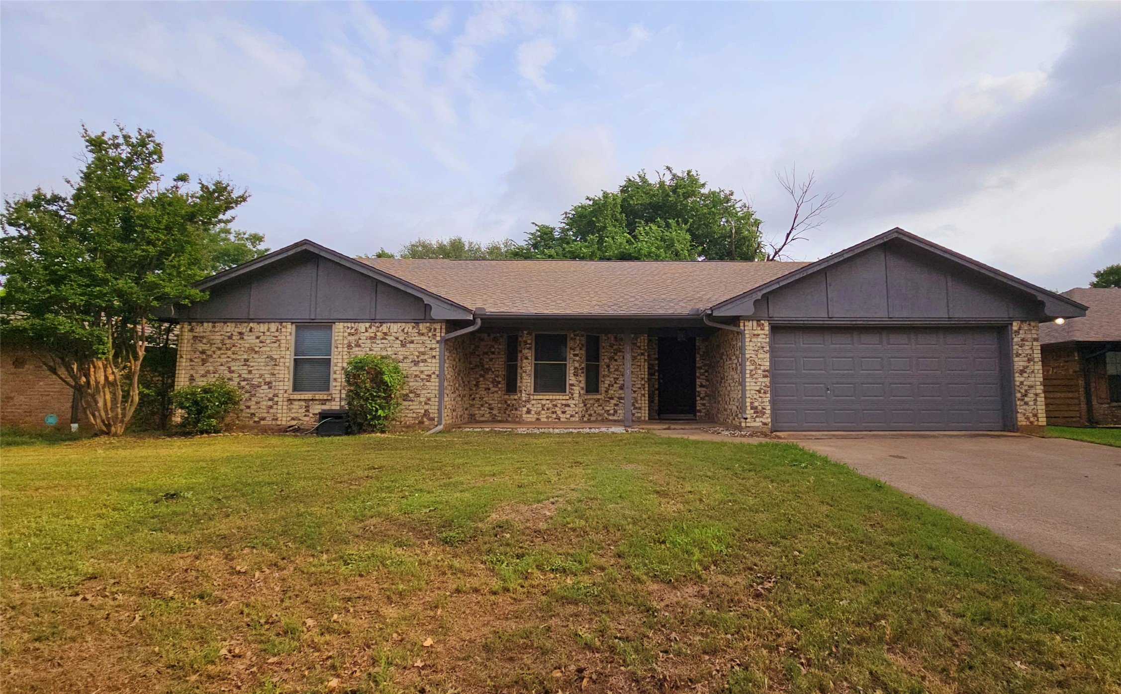1015 De Pauw Dr, Arlington, TX 76012 - MLS 20912335 - Coldwell Banker