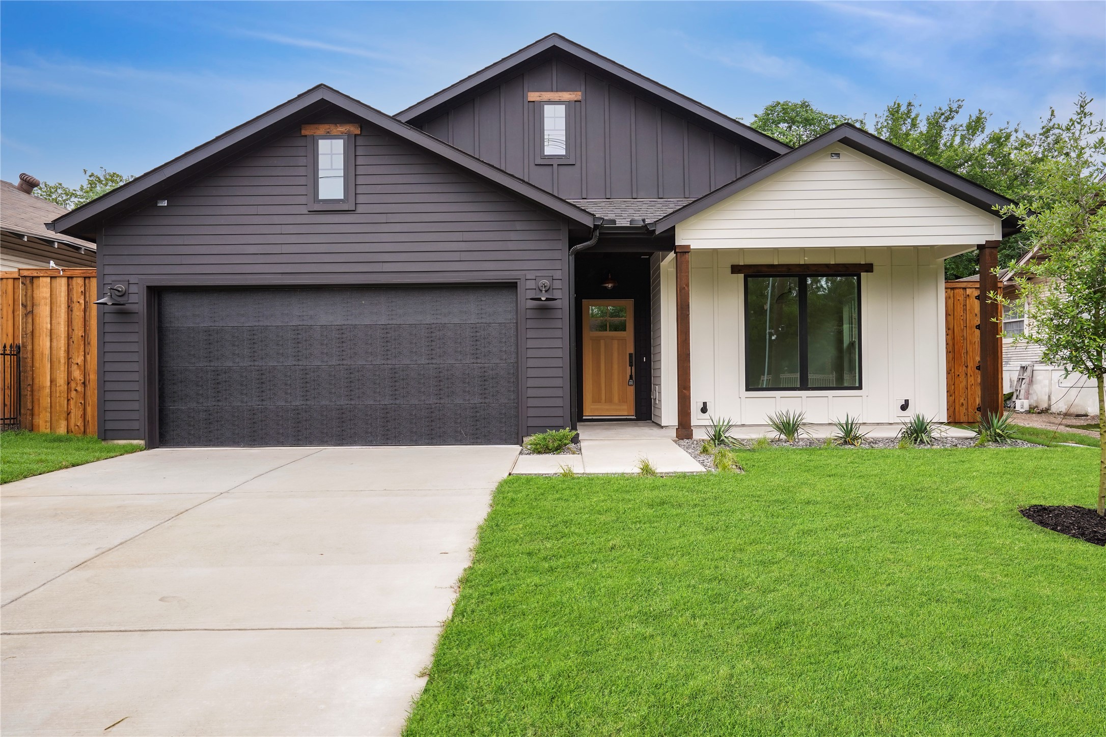 5222 Parry Ave, Dallas, TX 75223 - MLS 20919884 - Coldwell Banker