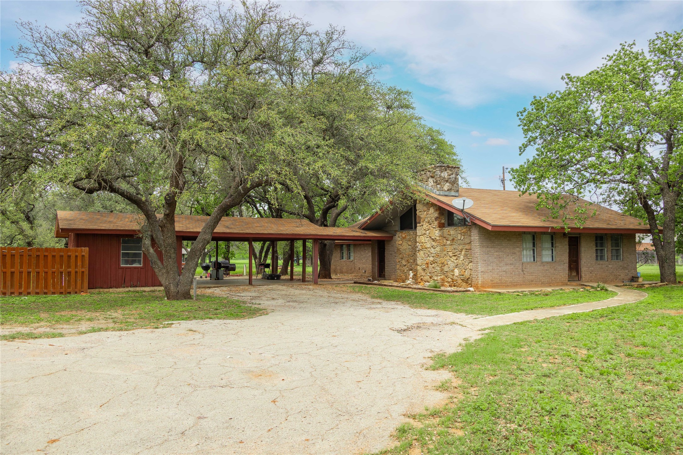 800 Old Comanche Rd, Early, TX 76802 - MLS 20923994 - Coldwell Banker