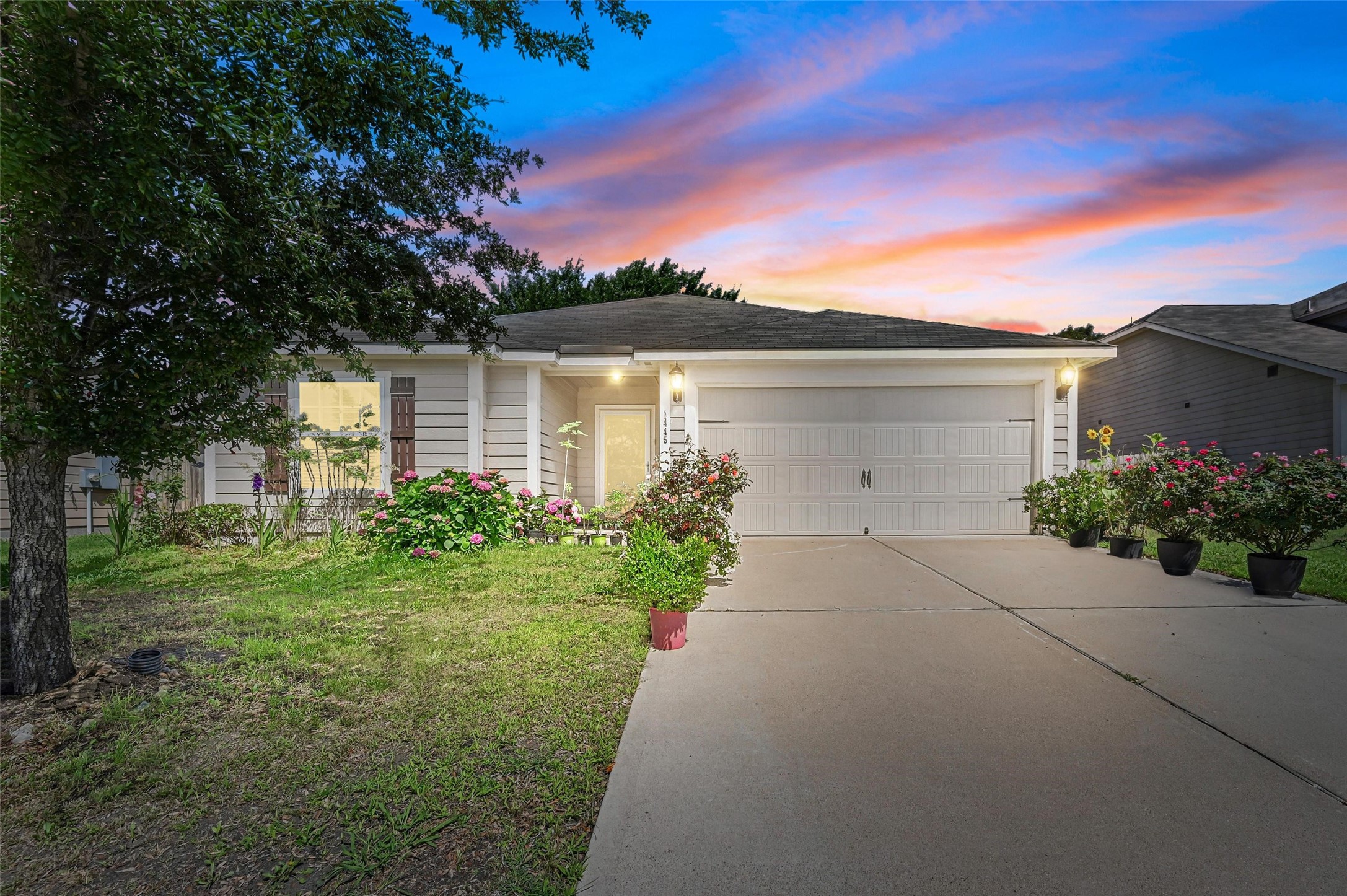 1445 Macy Ln, Dallas, TX 75253 - MLS 20942981 - Coldwell Banker