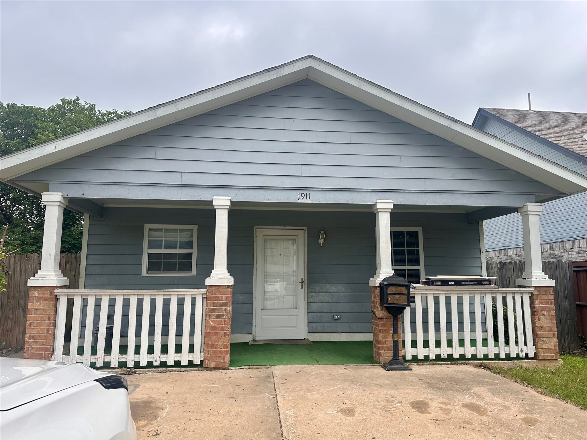 1911 Gallagher St, Dallas, TX 75212 - MLS 20946919 - Coldwell Banker