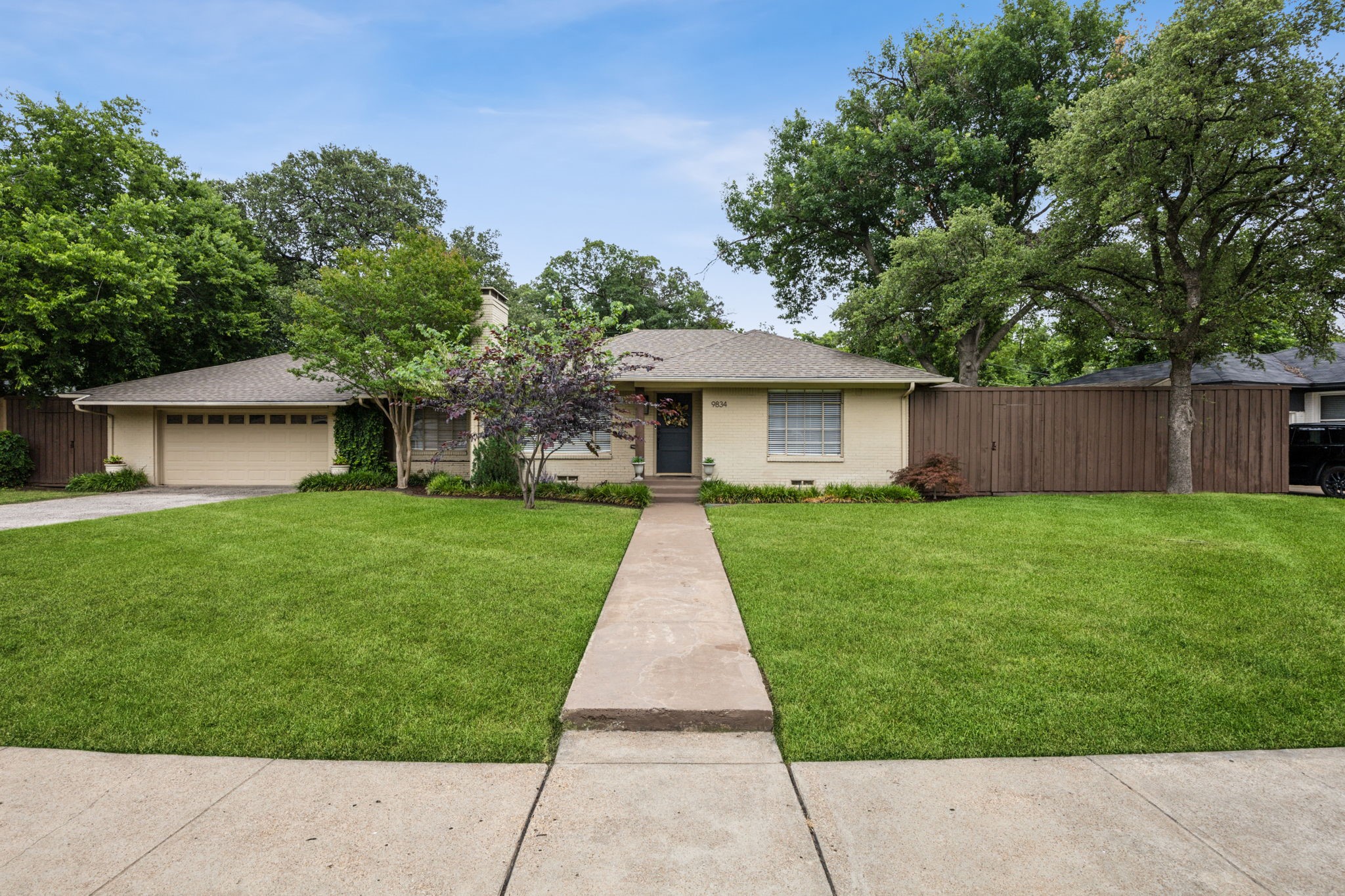 9834 Carnegie Dr, Dallas, TX 75228 - MLS 20948911 - Coldwell Banker
