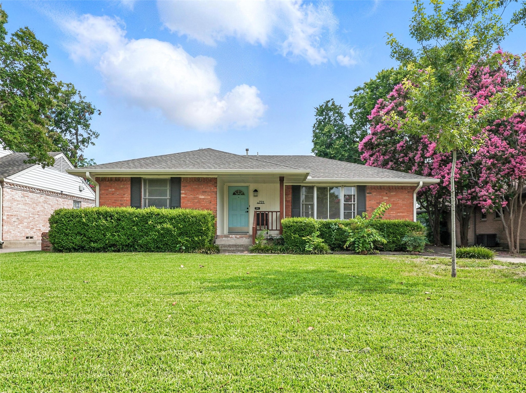 721 Sherwood Dr, Richardson, TX 75080 - MLS 20972289 - Coldwell Banker