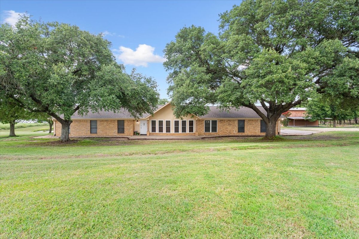 20420 N Fm 709, Hubbard, TX 76648 - MLS 20978870 - Coldwell Banker