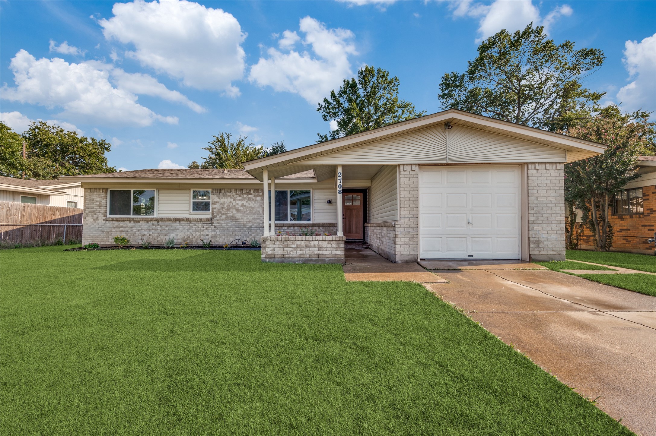 2708 Keyhole St, Irving, TX 75062 - MLS 21037015 - Coldwell Banker